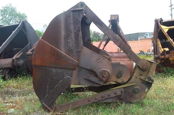 Clamshell Bucket Rehandlers :: North East Equipment Distributors, Inc.
