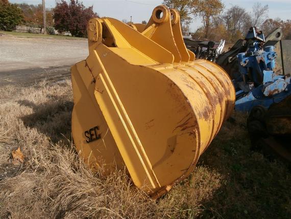 Clamshell Hydraulic Buckets :: North East Equipment Distributors, Inc.
